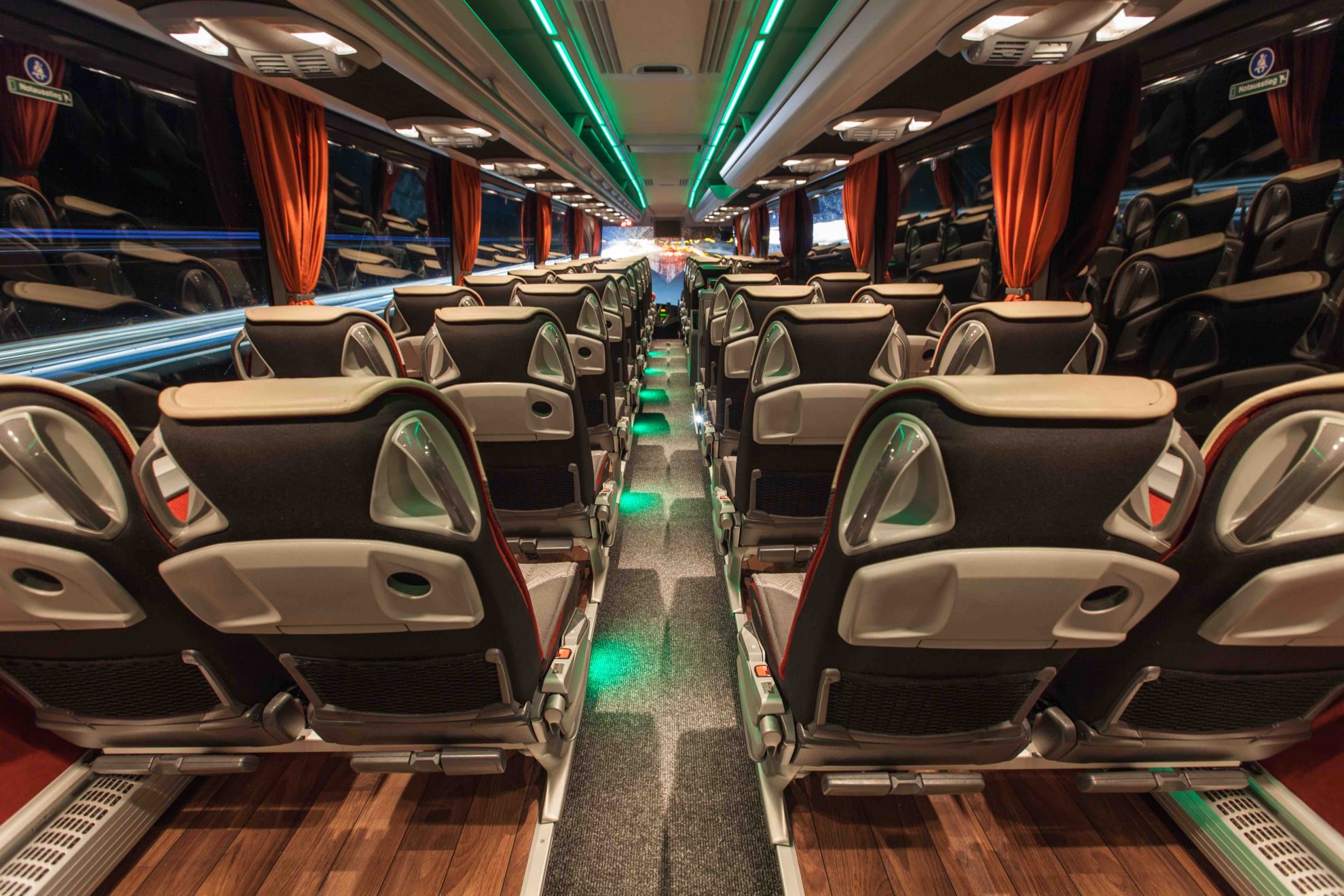 Charter • Peters-Reisen